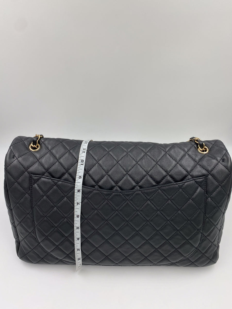 Chanel Quilted XXL Travel Flap Bag – Pretty In Patina