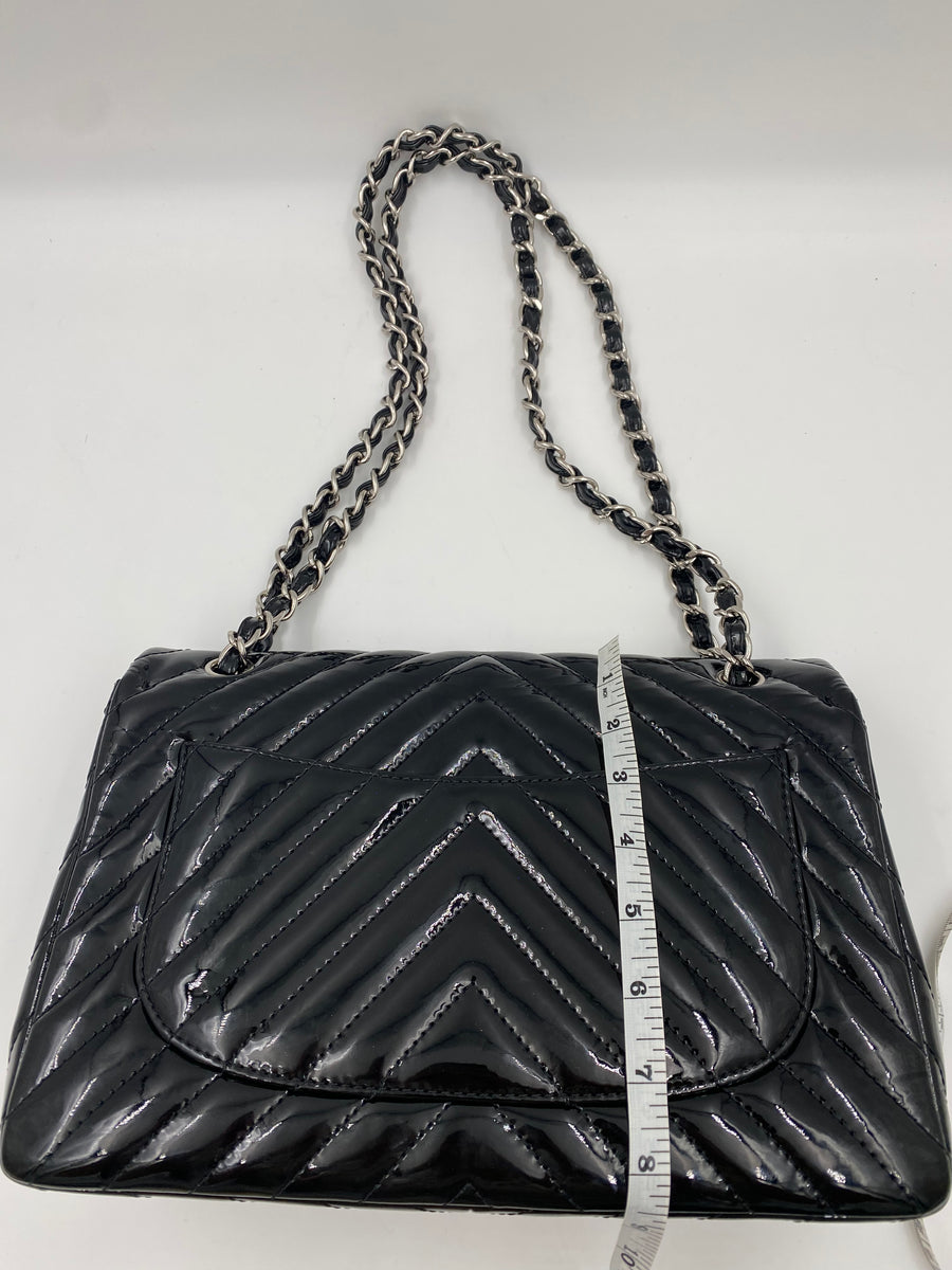 Chanel Black Chevron Patent Jumbo Flap Bag zhacc – Pretty In Patina